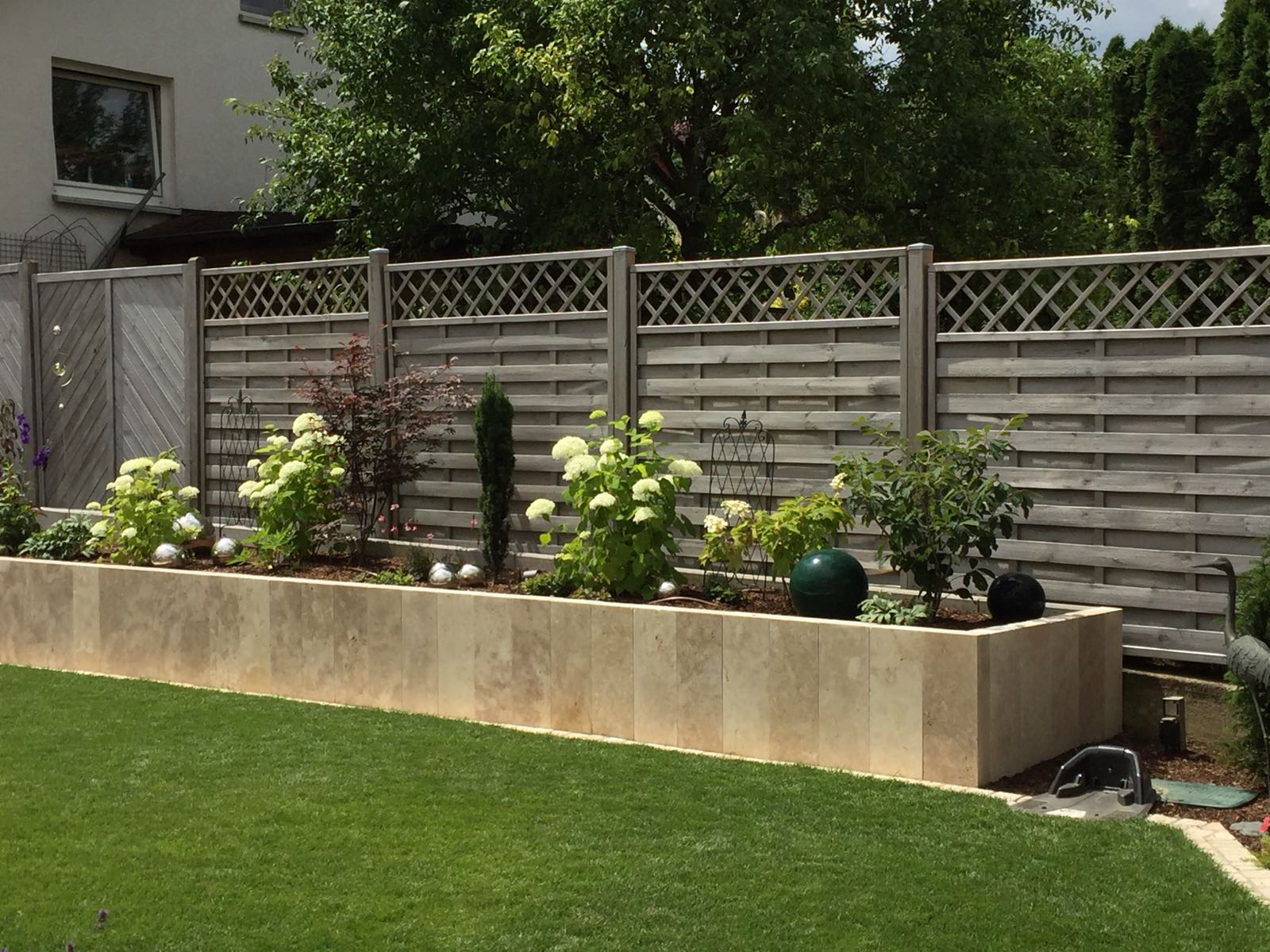 Vielfältige Natursteinprodukte für Garten & Außenbereich